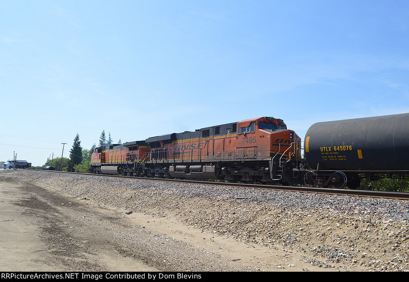 BNSF 7495